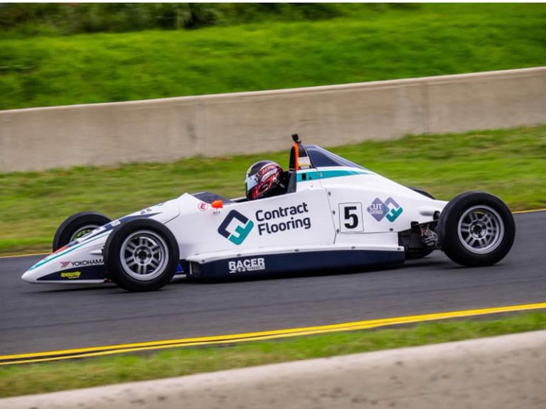 Hedge heads to Wakefield Park for Formula Ford showdown | Talk Motorsport