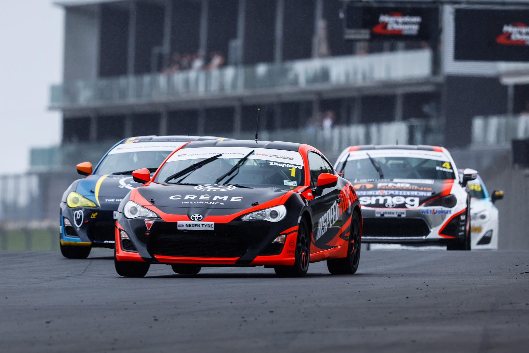 Shepherd fights back with Race 1 victory at Hampton Downs | Talk Motorsport