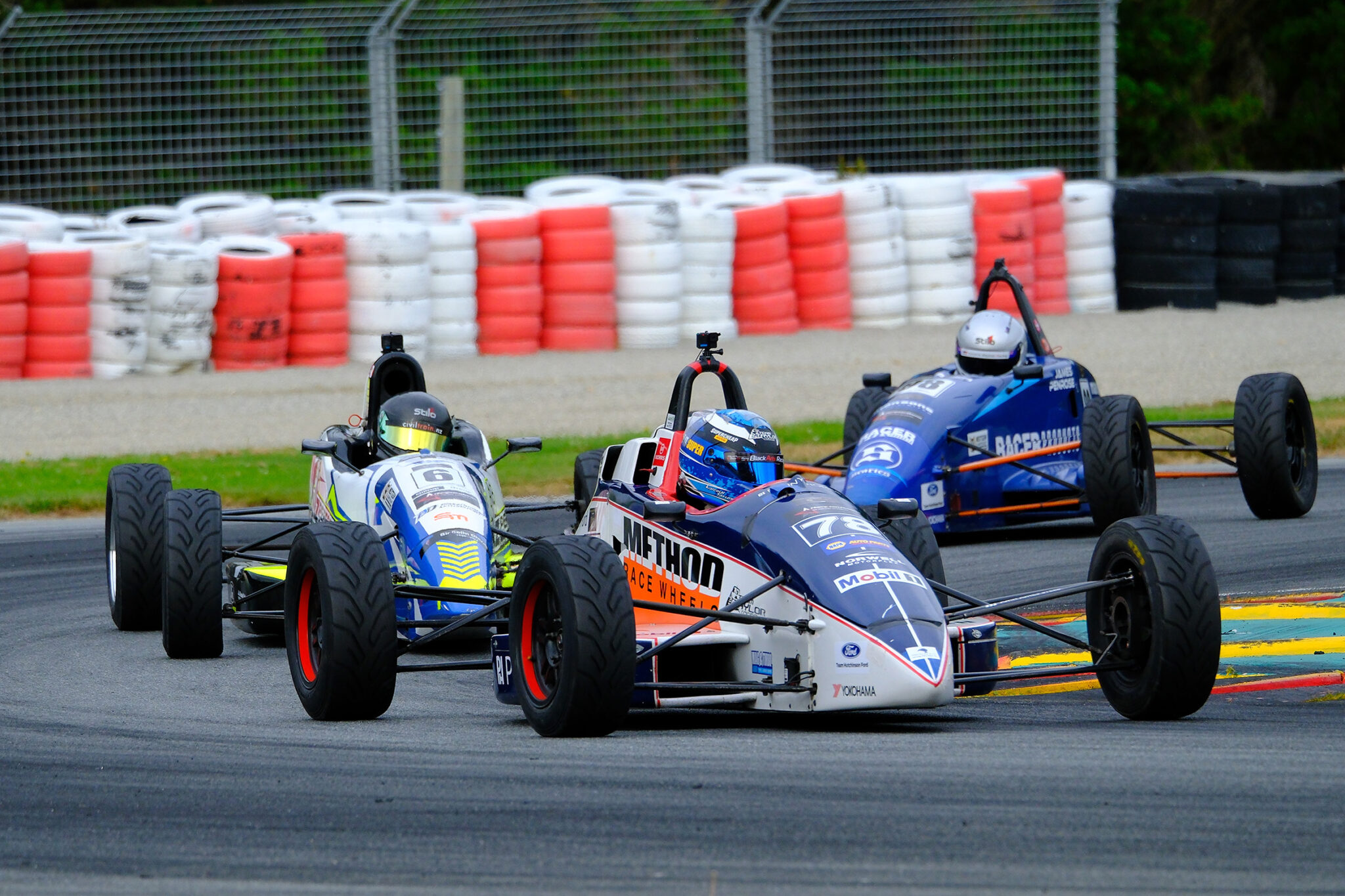 Dowdall extends lead in NZ Formula Ford Championship at Highlands ...