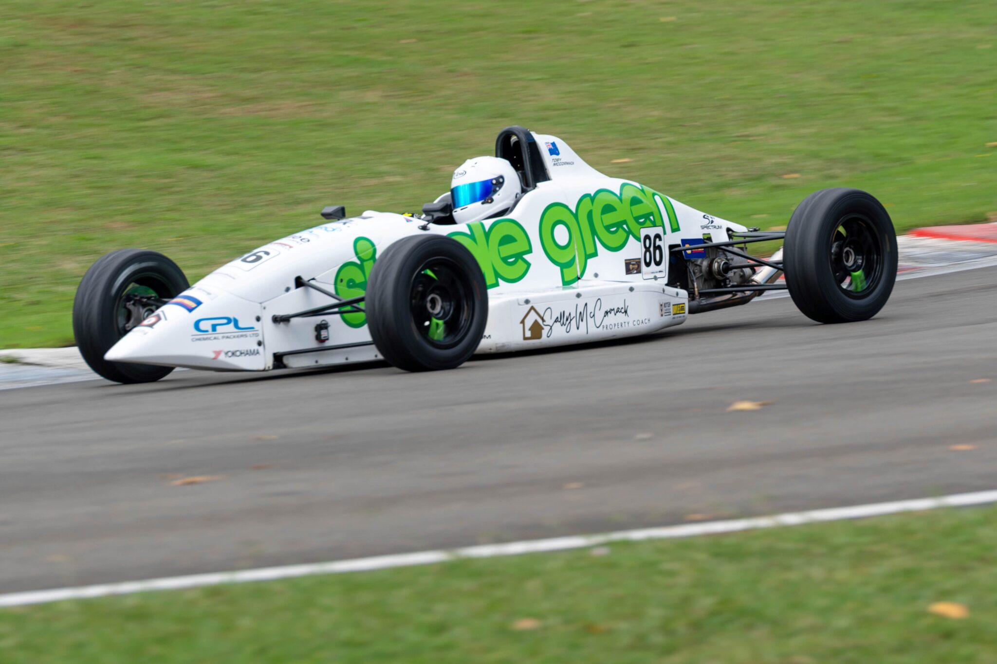 Dowdall wraps up 2025 NZ Formula Ford title and wins Morrie Smith ...