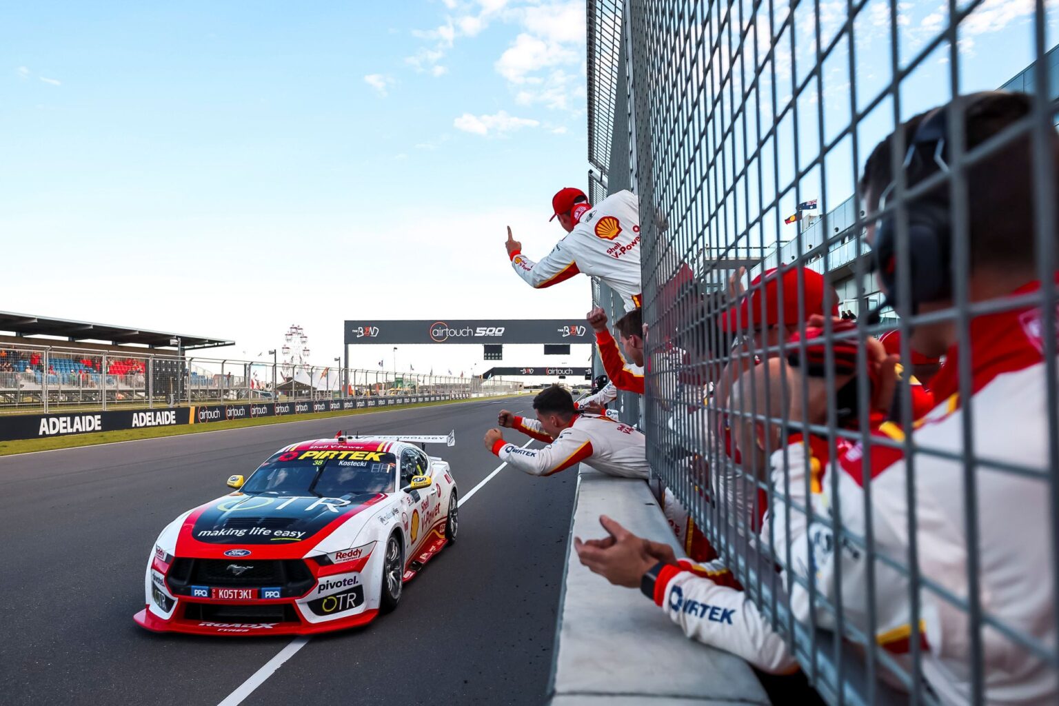 Payne & Tander third; Kostecki and Hazelwood claim big win at The Bend ...