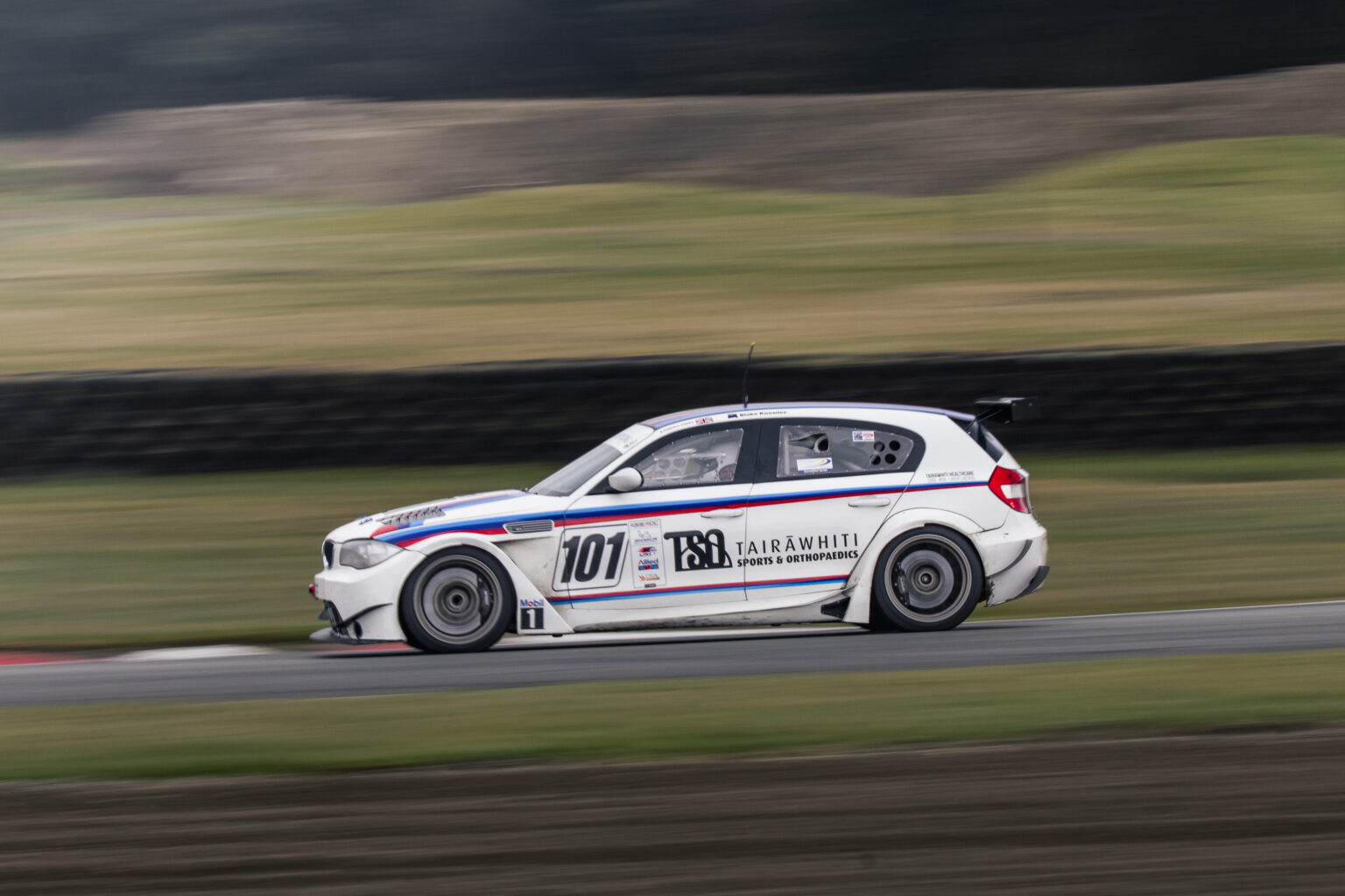 Lights to flag victory for Kelly in One-Hour South Island (Class 4 & 5 ...
