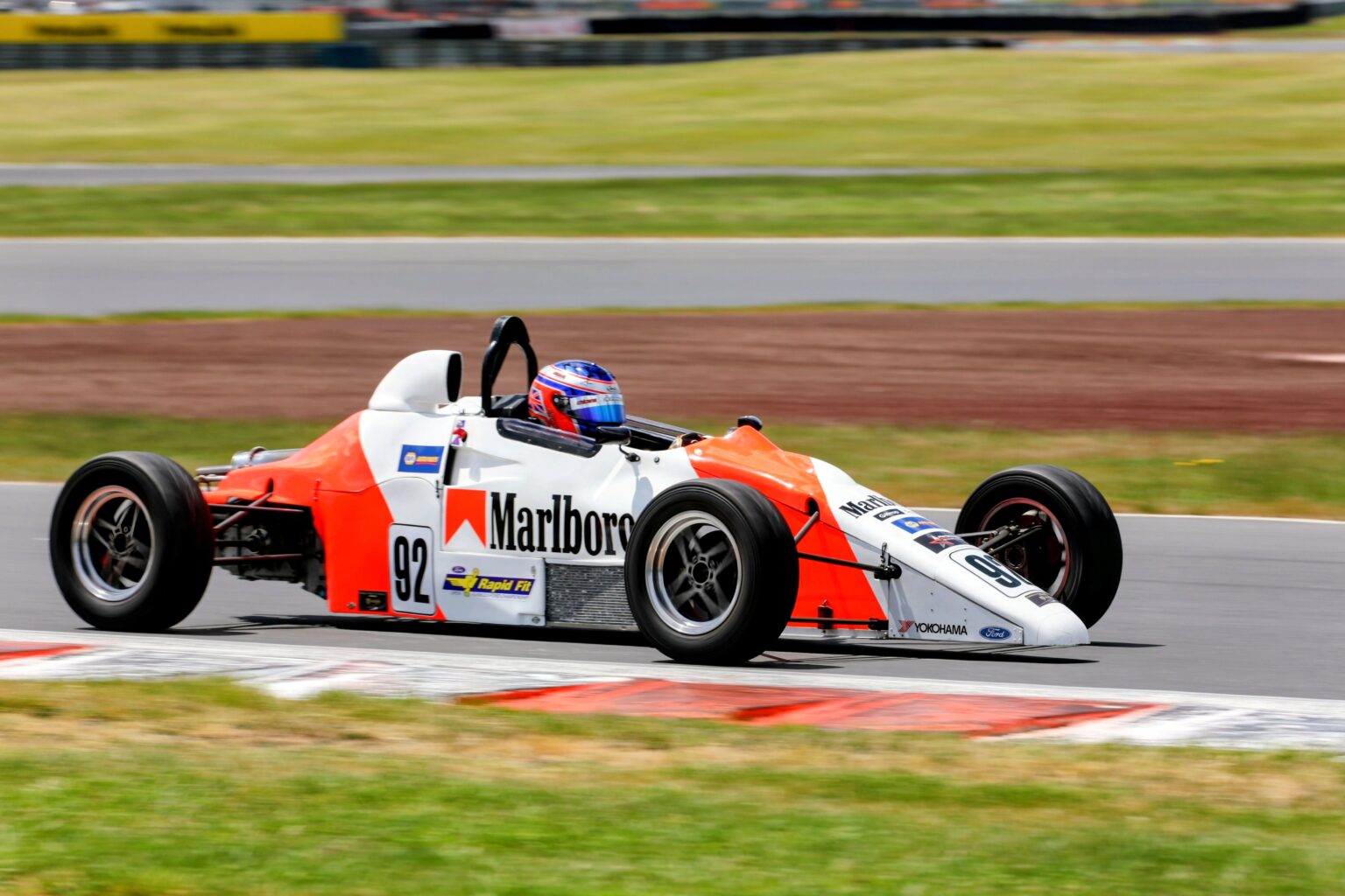 Campbell wins as Groenewald takes lead in North Island Formula Ford ...