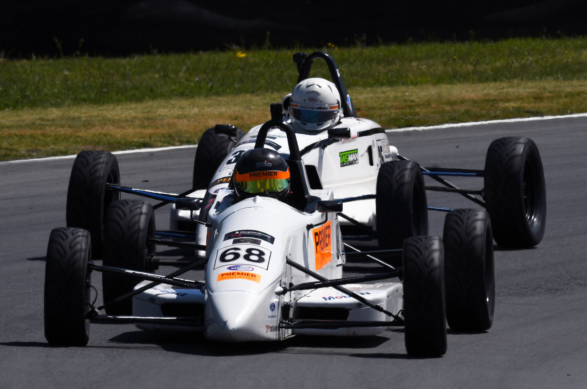 Manson makes his mark on the South Island Formula Ford Championship ...