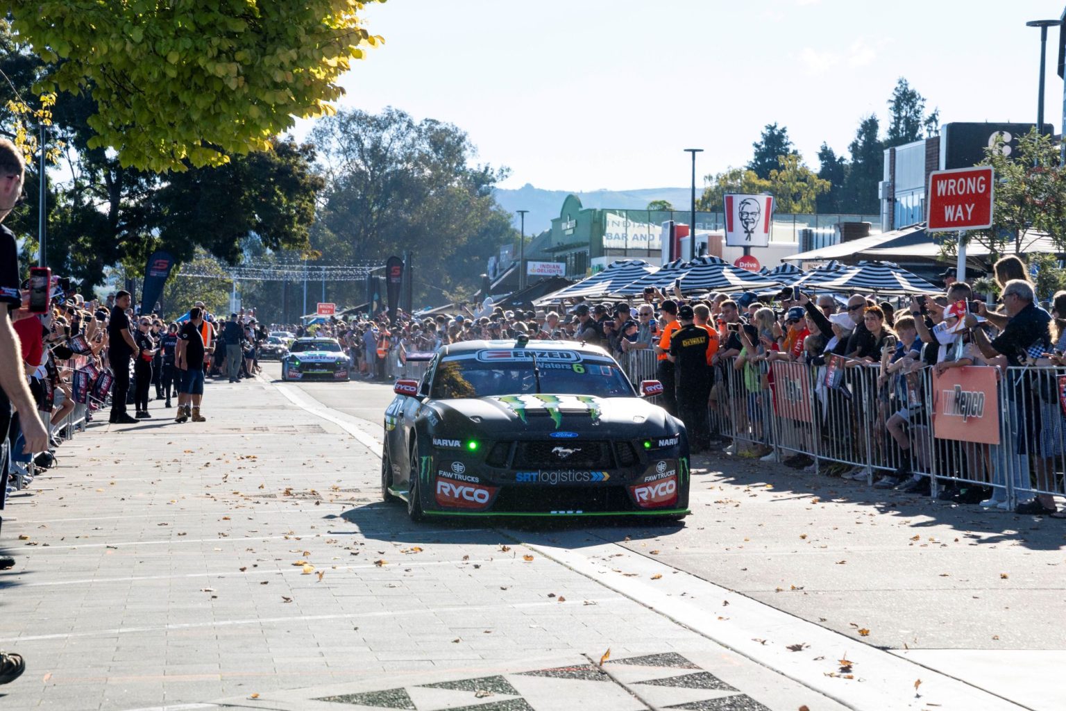 Taupō Super 440 starts today; town turns out for Thursday Track to Town ...